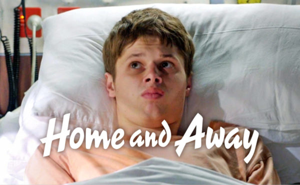 Home and Away new character Andrew gives Justin a mystery note