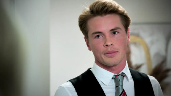 Neighbours Spoilers – Andrew turns to Byron for bedroom advice
