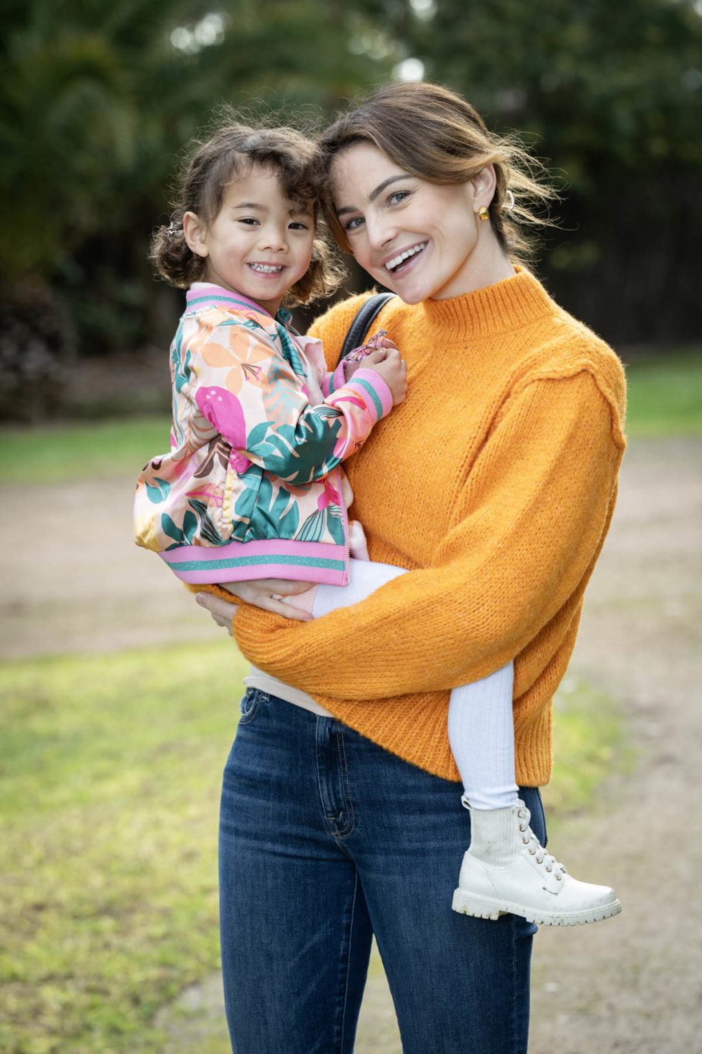 Neighbours Spoilers – New pictures show Flashback Week returnees