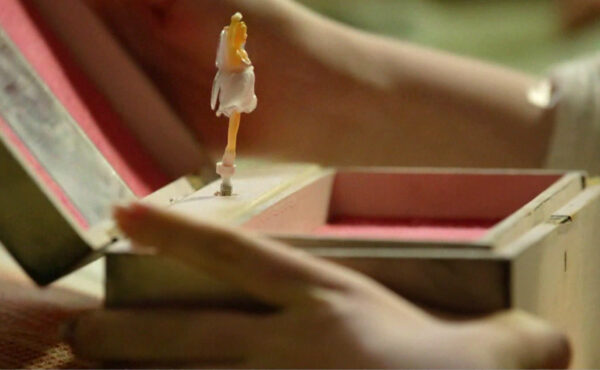 Home and Away Spoilers – Roo discovers Eliza's fiery secret